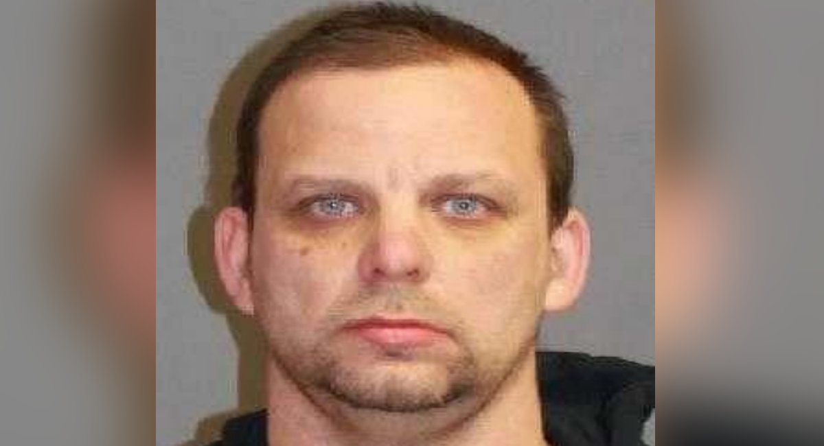 Police Fugitive Sex Offender Caught Singing Karaoke